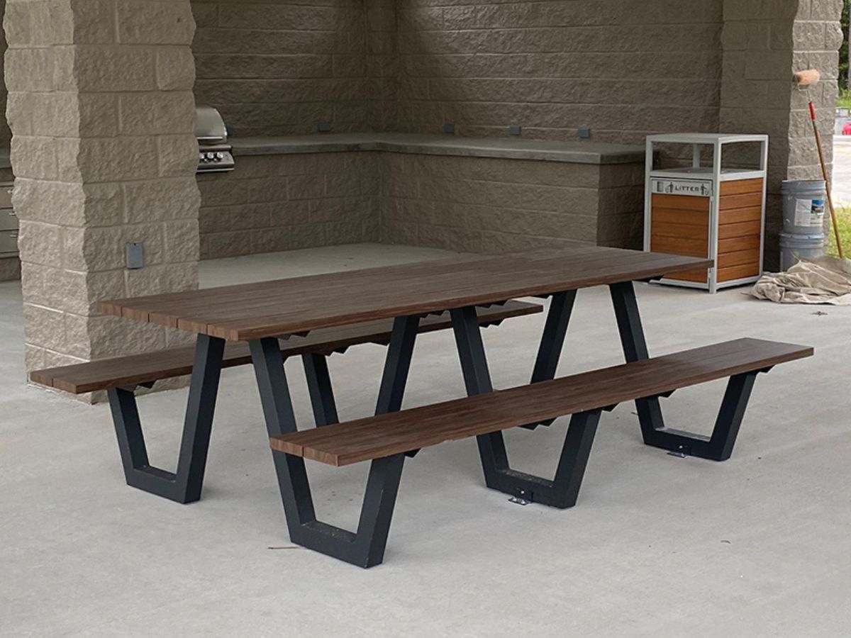 Sid Large Picnic Table – InsideOut